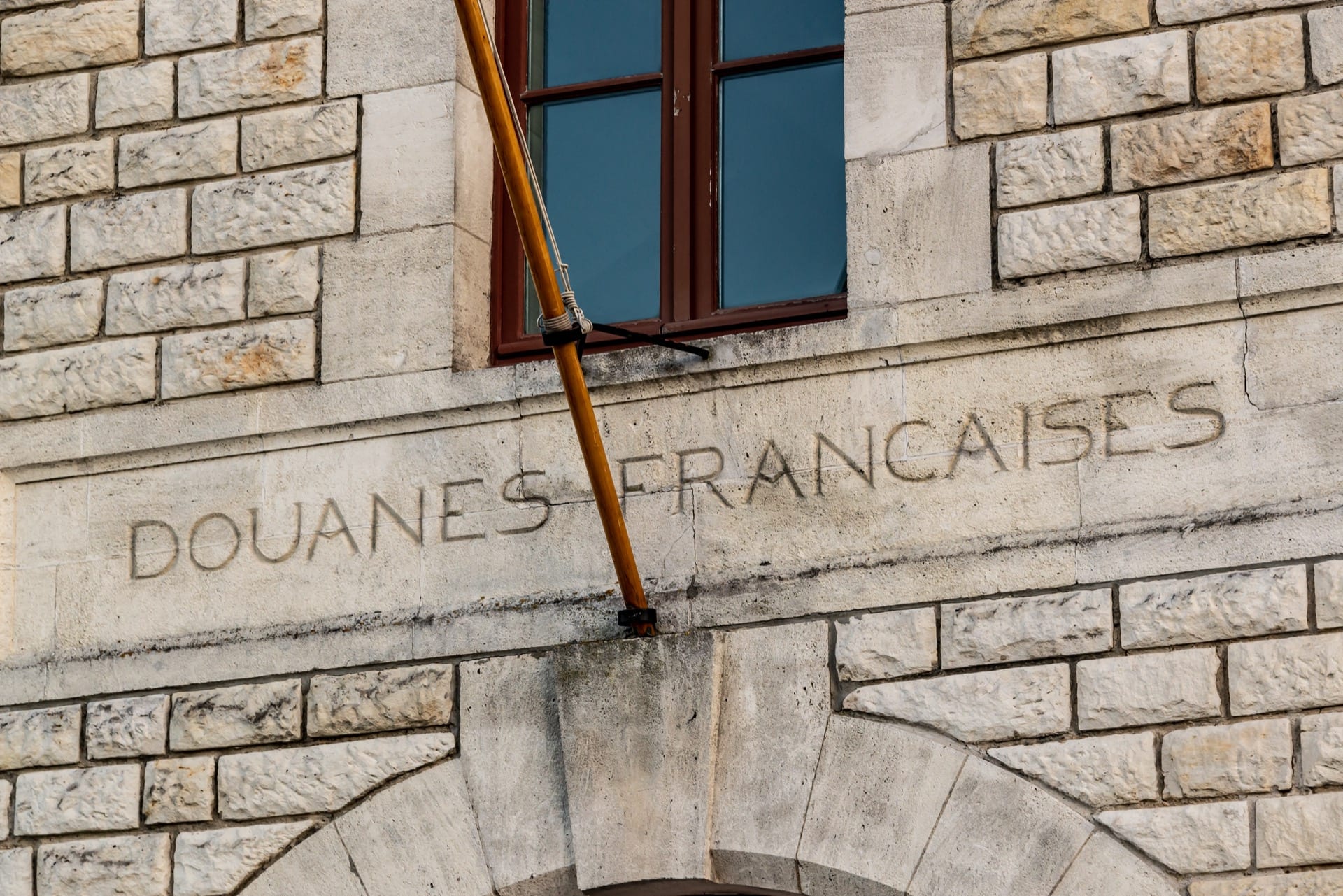 Customs clearance expert - 5AM Logistics